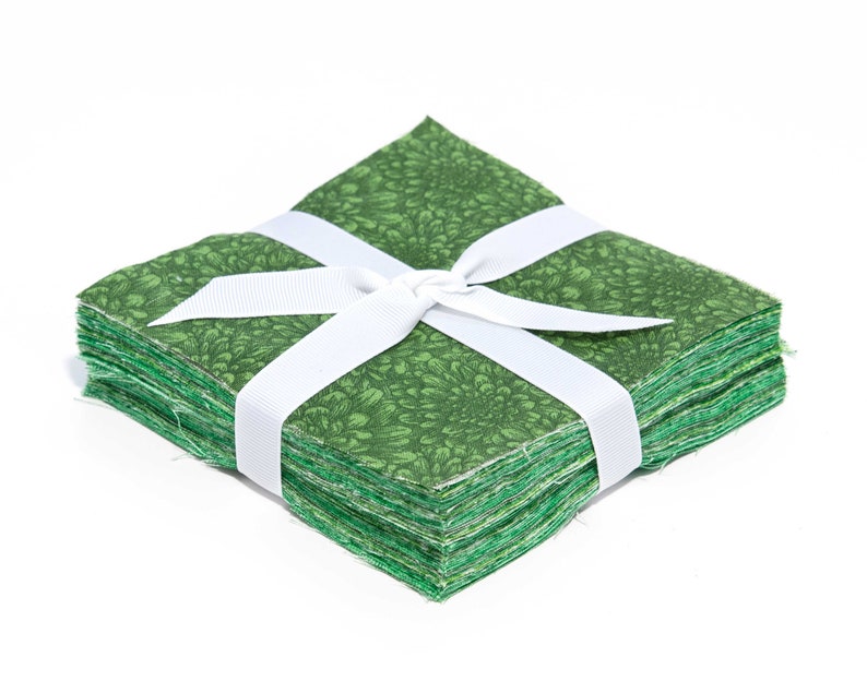 All Green 90-piece pre-cut charm pack 5 inch squares » QuiltComfort.com